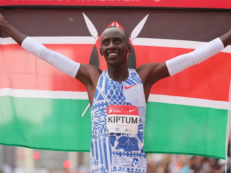 Келвин Киптум марафон тэмцээний өмнөх рекордыг эвдэж дэлхийн дээд амжилтын эзэн боллоо